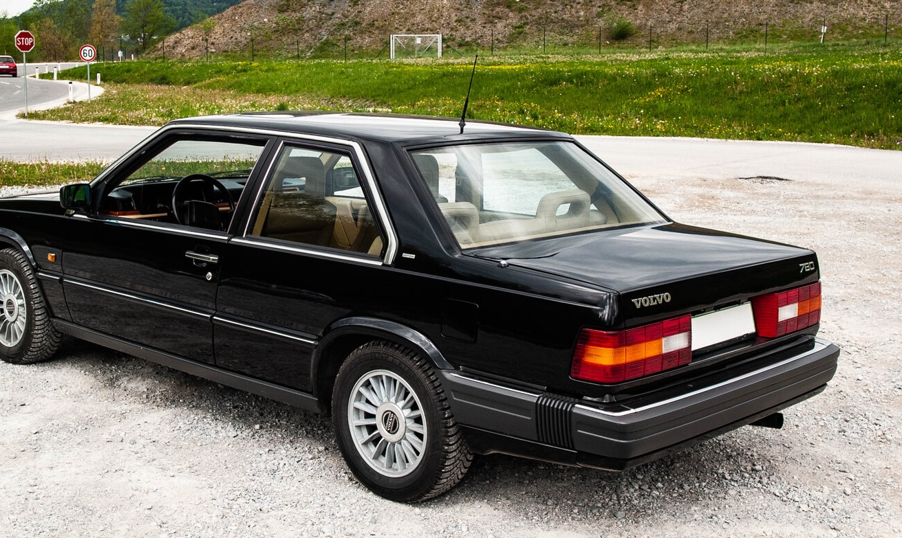 Auction VOLVO 780 COUPE 2.0 TURBO from 1988 for sale at ClassicCarSharks